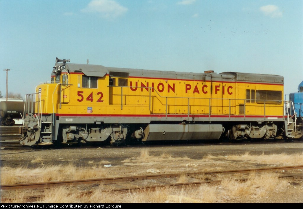 UP 542 (GE U23B) ex-MP